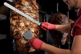 Hands Down the Best Shawarma in Dubai to Try - Dubai Travel Planner